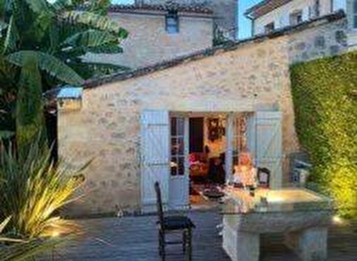 Maison 1 pièce à louer - Saint-Émilion