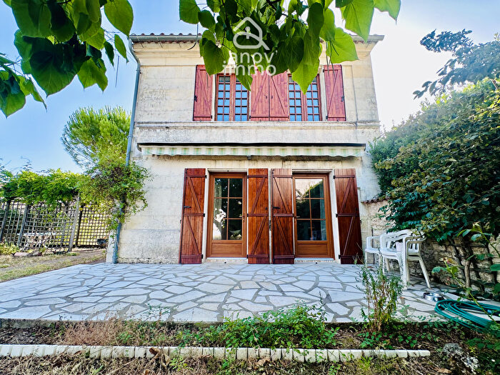 Maison 5 pièces à Châteauneuf-sur-Charente, à vendre