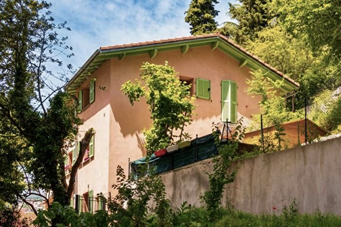 Maison à vendre - La Trinité - 8 pièces - 5 chambres