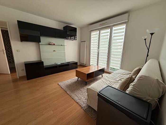 Appartement à louer - Centre Ville, Crosne - 2 pièces - 1 chambre