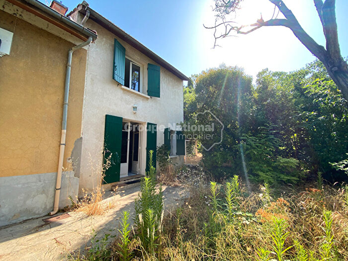 Maison à vendre - Eyragues - 7 pièces - 5 chambres