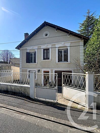 Maison à vendre - LIsle-dEspagnac - 5 pièces - 3 chambres