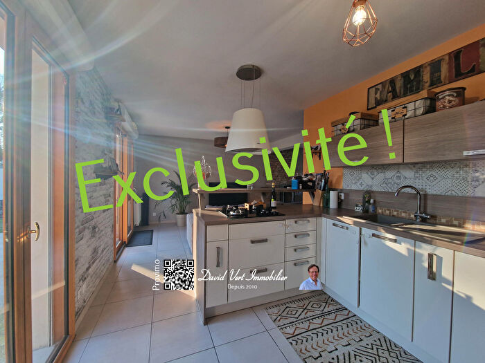 Maison à vendre - La Chaussée-sur-Marne - 6 pièces - 4 chambres