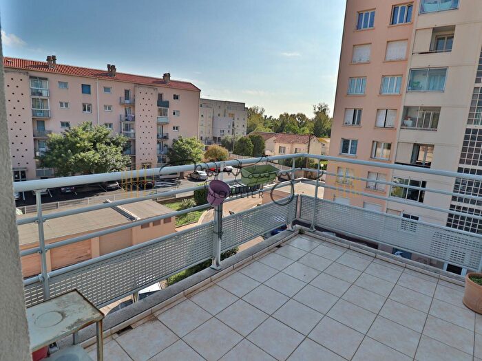 Appartement à louer - Nîmes - 2 pièces - 1 chambre