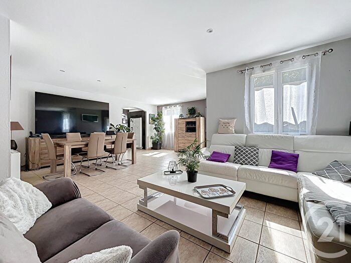 Maison à vendre - Port-des-Barques - 6 pièces - 4 chambres