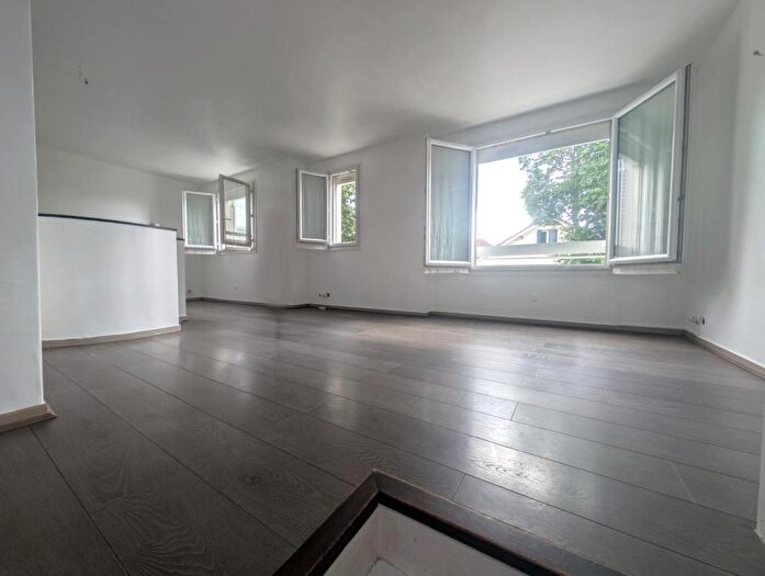 Rueil-Malmaison, Mont Valerien : Appartement 2 pièces à louer