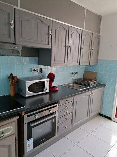 Appartement à louer - Marseille ème arrondissement - 3 pièces - 2 chambres