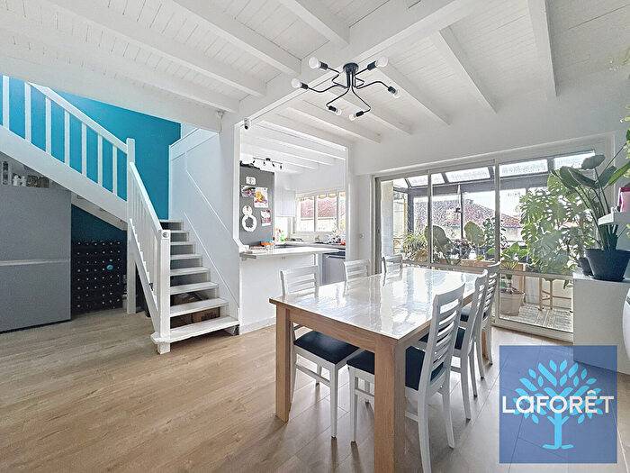 Appartement à vendre - Dax, Saint-Pierre - 4 pièces - 3 chambres