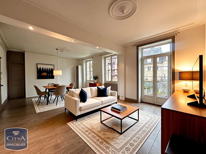Appartement à vendre - Brive-la-Gaillarde, Centre-ville, Pont Cardinal, Champanatier - 3 pièces - 2 chambres