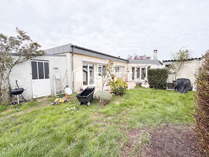 Maison à vendre - Menucourt - 5 pièces - 4 chambres