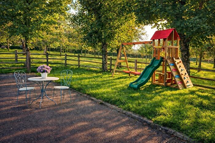 Maison à vendre - Mortain - 6 pièces - 3 chambres