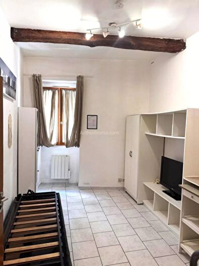 Appartement à louer - Centre Ville, Aubagne - 2 pièces
