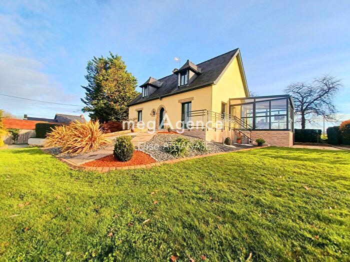 Maison à vendre - Parcé - 6 pièces - 4 chambres