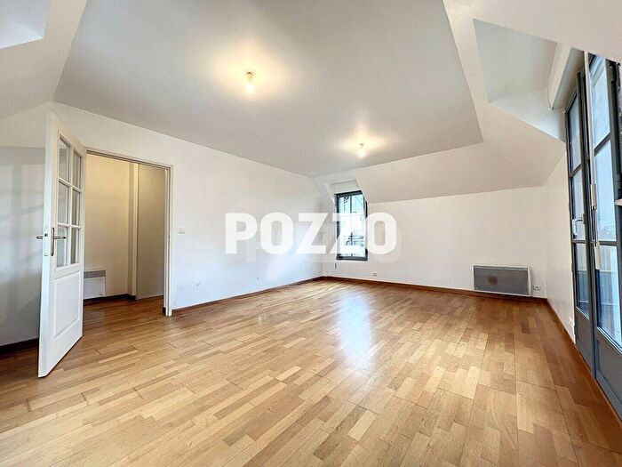Appartement 3 pièces à Pont-lévêque, à louer