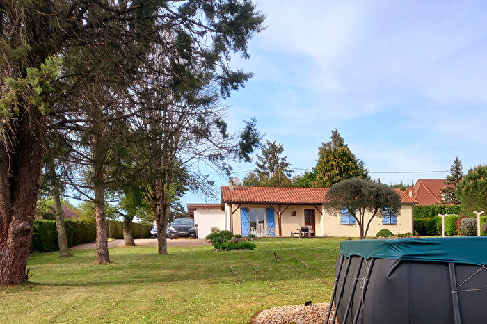 Maison à vendre - Bonneville-et-Saint-Avit-de-Fumadières - 4 pièces - 3 chambres