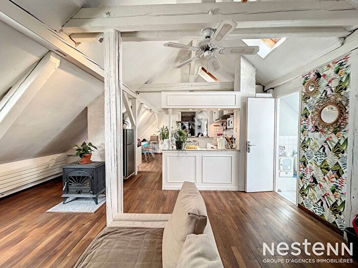 Appartement à louer - Centre-Ancienne Ville, Metz - 3 pièces - 2 chambres