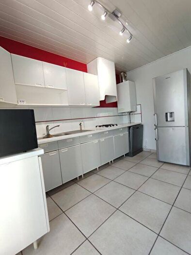 Appartement 4 pièces à Saint Mitre les Granettes Pey Blanc, Aix-en-Provence, à louer