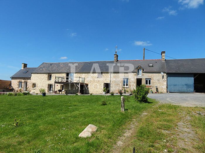 Pré-en-Pail - Maison 7 pièces à vendre