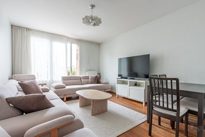 Champigny-sur-Marne, Centre-ville, Coteaux : Appartement 3 pièces à vendre