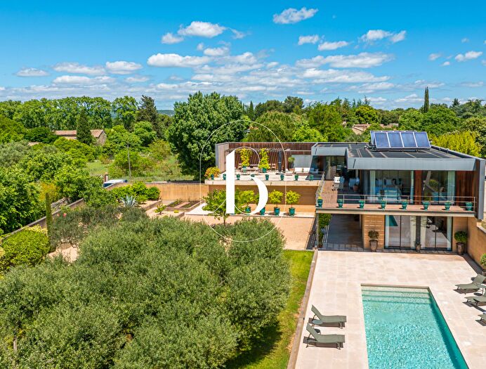 Maison 9 pièces à vendre à Uzès