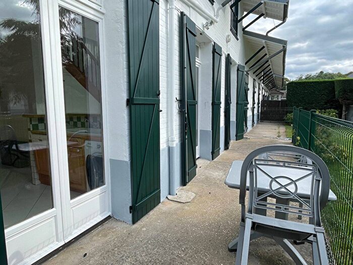 Maison à louer - Napoleon, Maisons-Laffitte - 2 pièces - 1 chambre