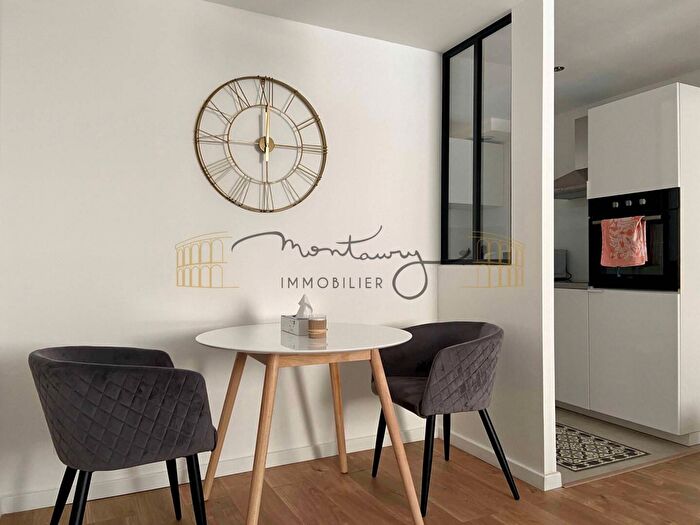 Appartement à louer - Nîmes - 2 pièces - 1 chambre