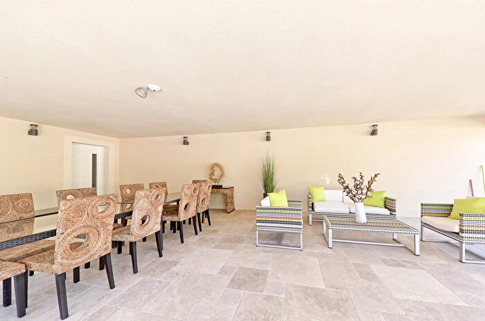 Appartement à vendre - Magny-le-Hongre - 6 pièces - 4 chambres