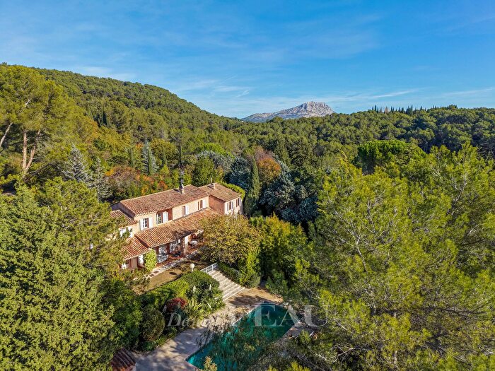 Maison à vendre - Le Tholonet - 11 pièces - 7 chambres