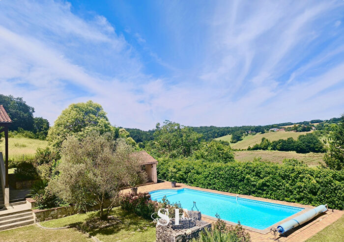 Maison à vendre - Pont-du-Casse - 7 pièces - 5 chambres