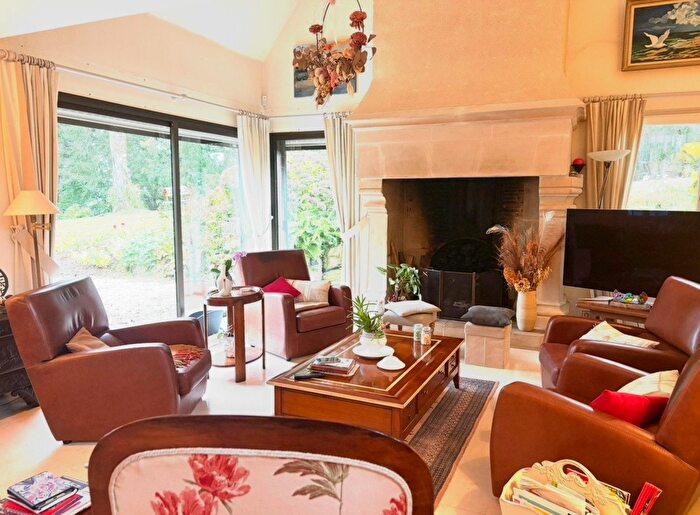 Maison à vendre - Saint-Martin-des-Besaces - 8 pièces - 4 chambres