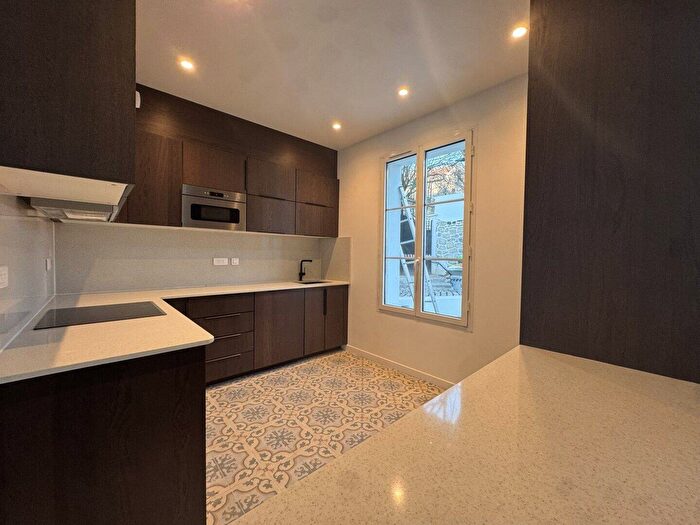 Maison à louer - Le Pont, Saint-Maurice - 8 pièces - 8 chambres