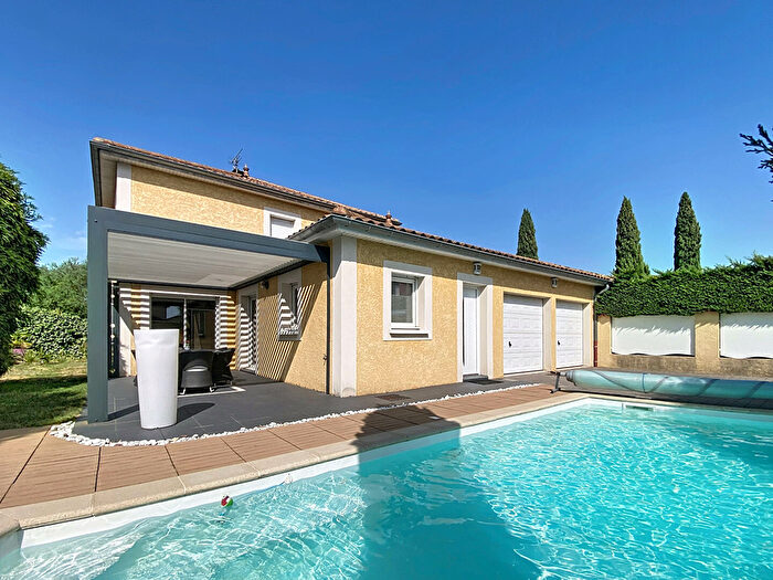 Maison 5 pièces à Chassieu, à vendre