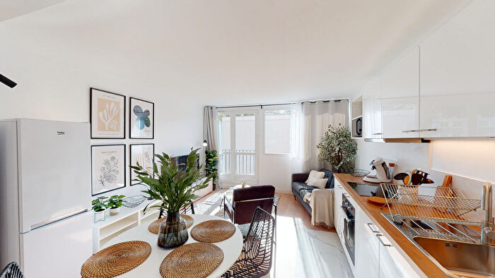 Appartement à louer - Jouy-en-Josas - 4 pièces - 3 chambres