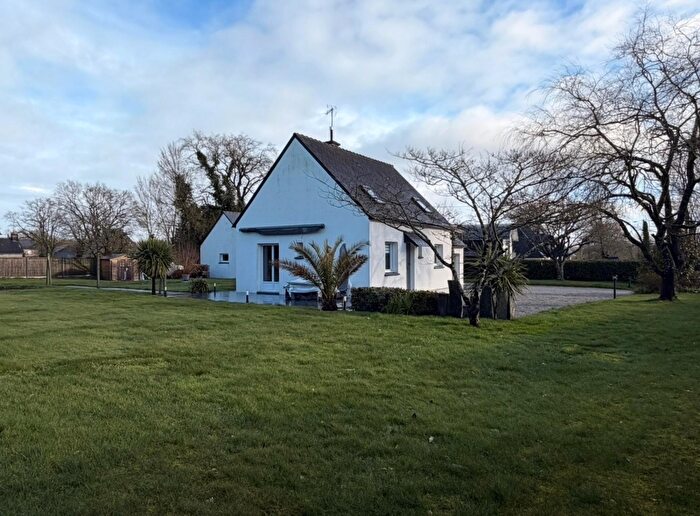 Maison à vendre - Malansac - 6 pièces - 4 chambres