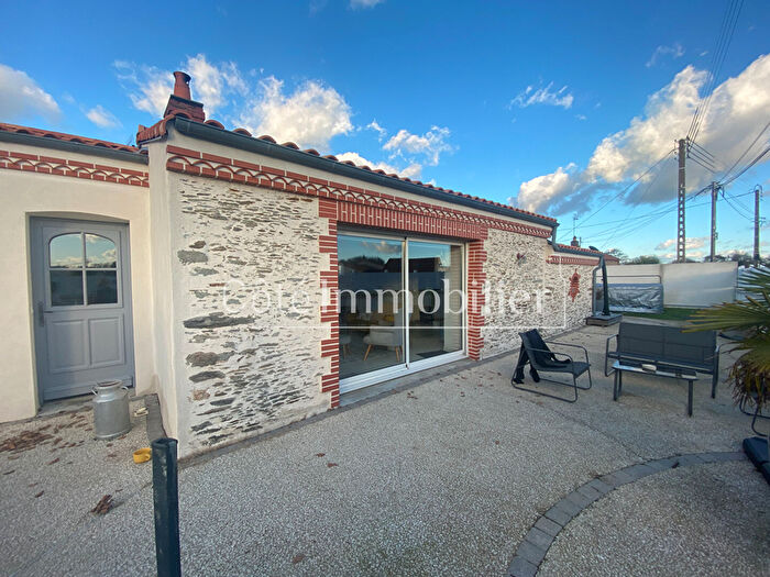 Maison à vendre - Saint-Michel-Chef-Chef - 5 pièces - 3 chambres