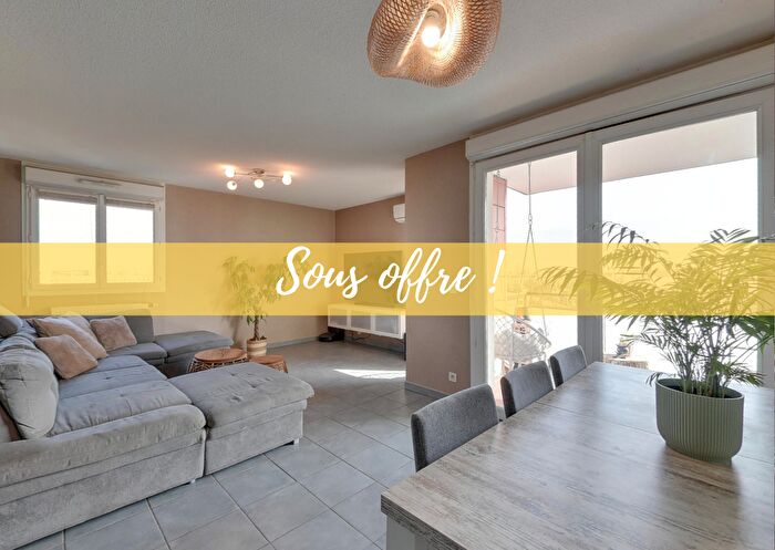 Appartement à vendre - Échirolles, Centre-ville - 3 pièces - 2 chambres