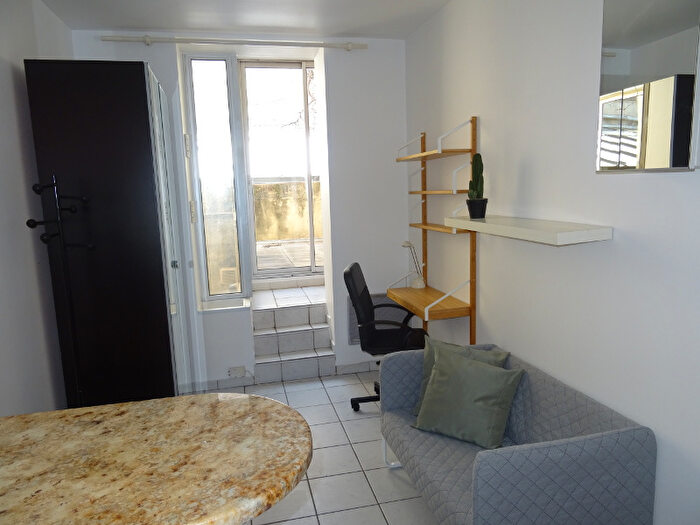 Appartement à louer - Montpellier, Centre historique - 2 pièces - 1 chambre