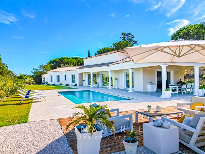 Maison à vendre - Sainte-Maxime, Virgiles, Capet dAzur, Souleyas, Croisette - 6 pièces - 4 chambres