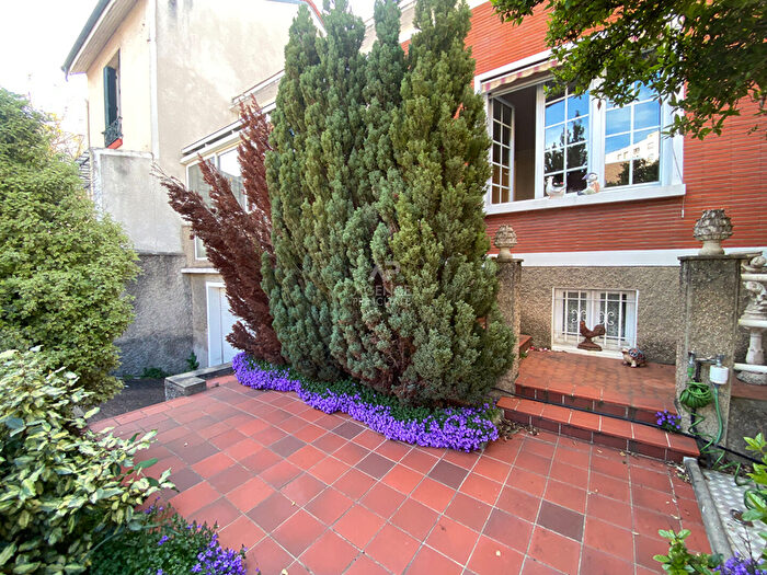 Nanterre, Vieux Pont : Maison 5 pièces à vendre