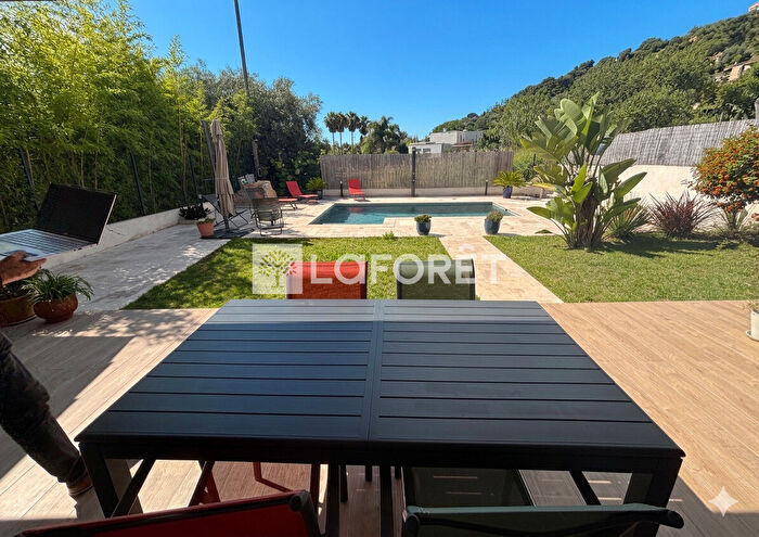 Maison 5 pièces à vendre à Saint-Laurent-du-Var, Tuilière, Sainte-Petronille, Les Crottes, Tour, Iscles
