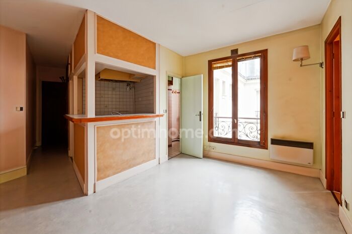 Paris 18ème, Porte de Clignancourt, Porte Montmartre, Moskowa : Appartement 2 pièces à vendre