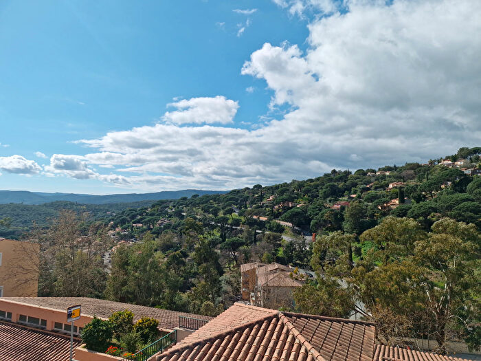 Appartement à vendre - Grimaud - 4 pièces - 3 chambres