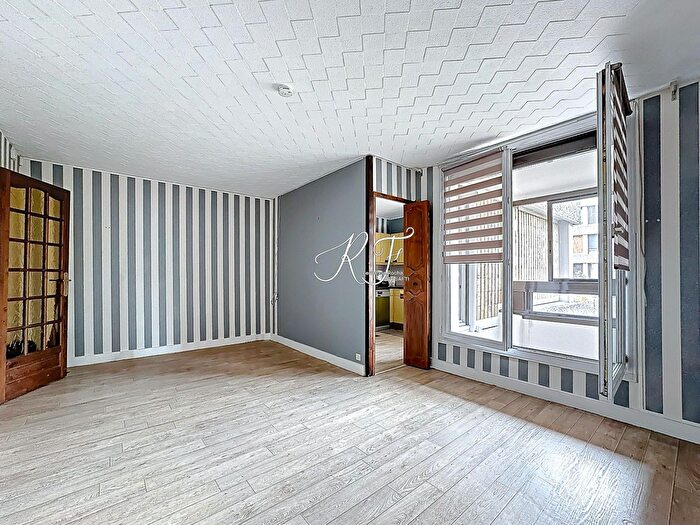 Appartement à vendre - Éragny, Papeterie - 3 pièces - 2 chambres