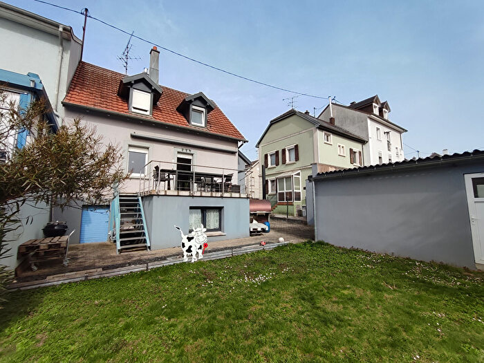 Mulhouse, Bourtzwiller : Maison 5 pièces à vendre