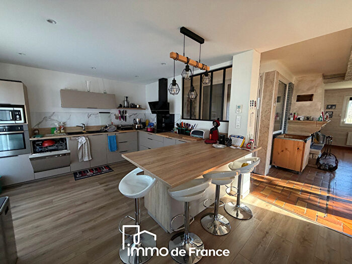 Maison 7 pièces à Agen-d'Aveyron, à vendre