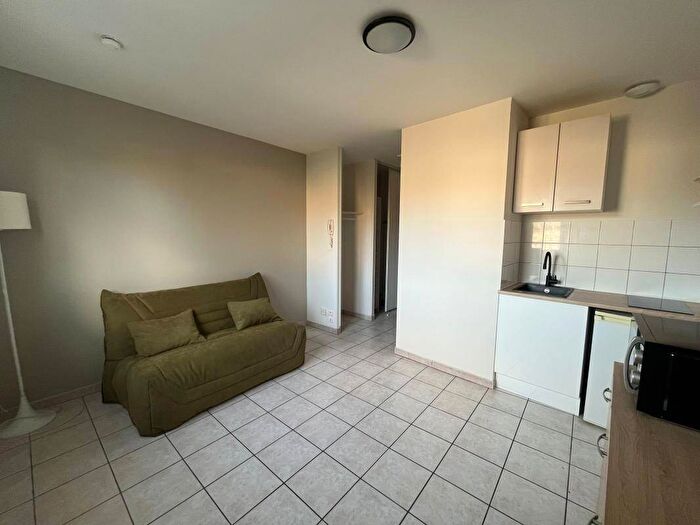 Appartement à louer - Faubourg Est-Peraudel, Castres - 1 pièce