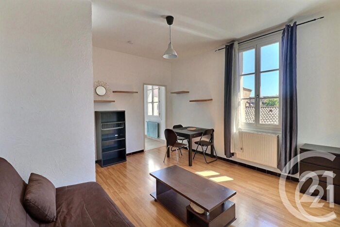 Avignon, Palais des Papes, Zone Piétonne : Appartement 1 pièce à vendre