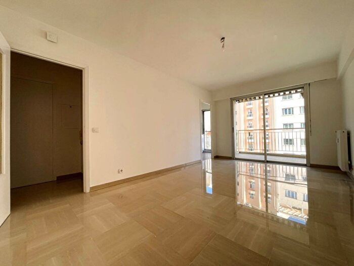 Appartement 1 pièce à Nice, à louer