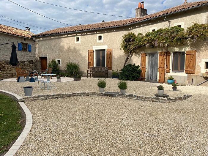 Maison à vendre - Limalonges - 7 pièces - 4 chambres