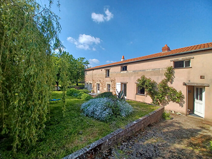 Nueil-sur-Layon - Maison 6 pièces à vendre